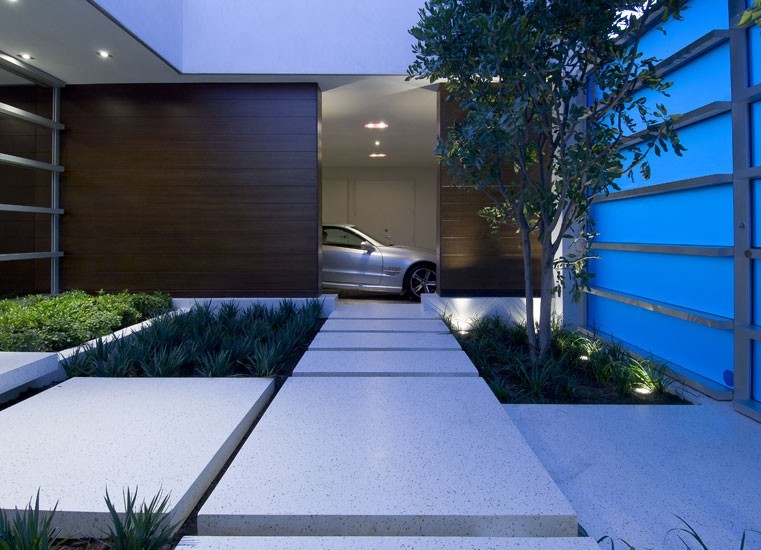 private luxurious courtyard entrance | Interior Design IdeasInterior ...