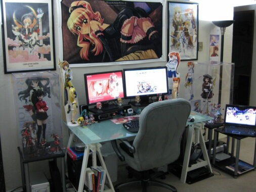 Workspaces of Figurine, Comic & Manga Enthusiasts