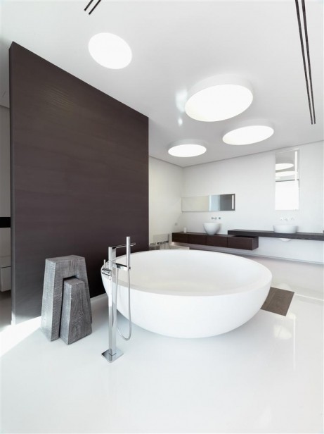 circular bathtub | Interior Design Ideas