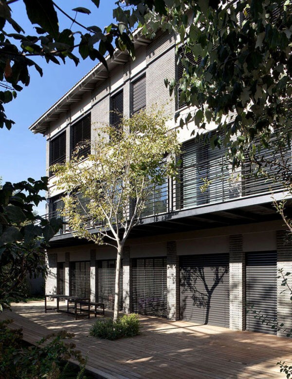 Wide Open Plan with Interesting Elements