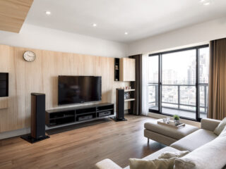 A Modern Apartment Celebrates the Look of Natural Wood