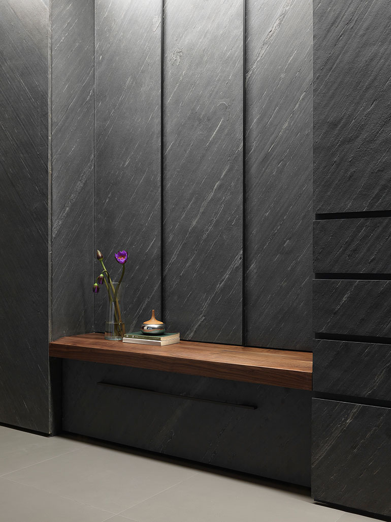 A Midcentury-Inspired House with a Few Fun Accents