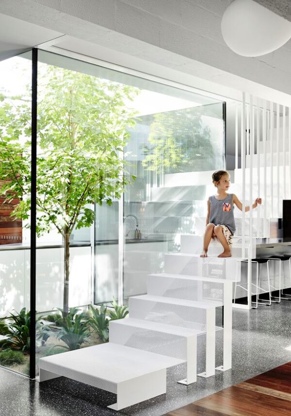 An Open Home That Challenges Monolithic Architecture