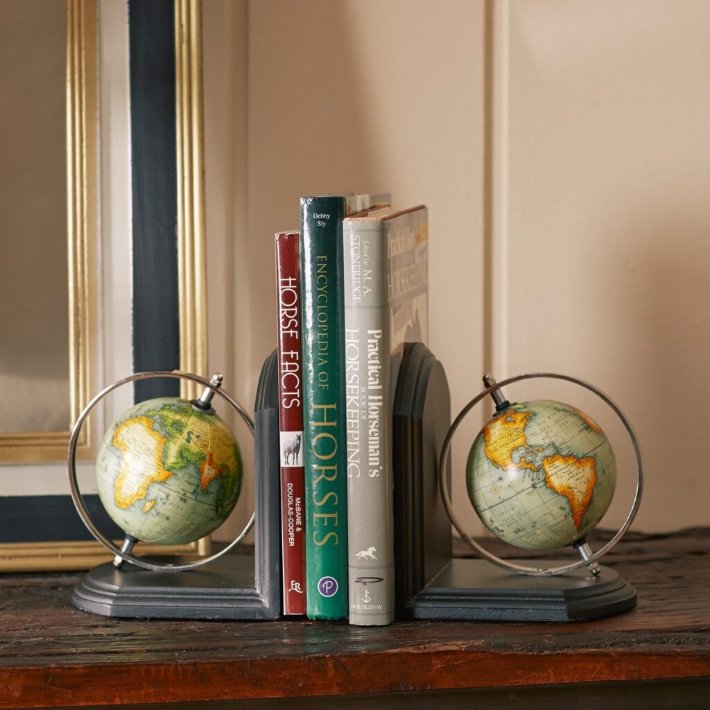 50 Unique Bookends For Book Lovers