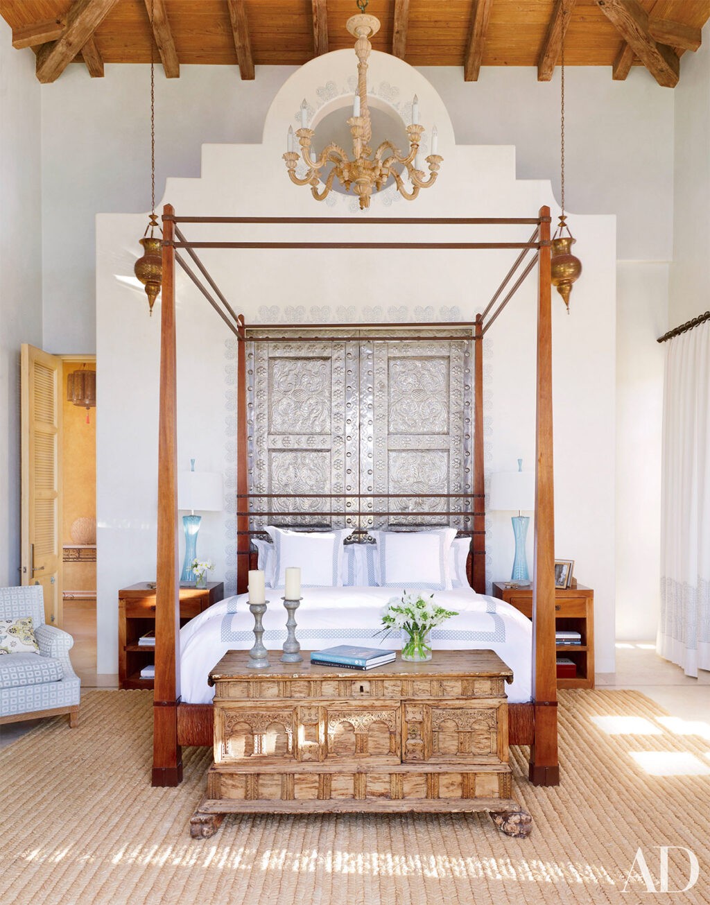 32 Fabulous 4 Poster Beds That Make An Awesome Bedroom