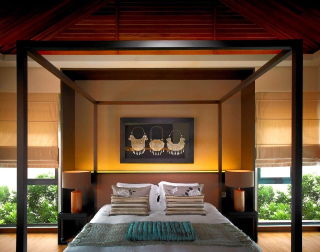 32 Fabulous 4 Poster Beds That Make An Awesome Bedroom