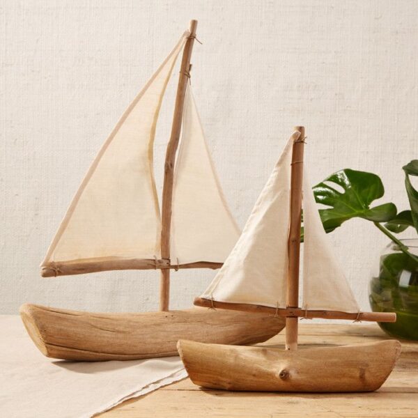 Nautical Home Decor: 50 Accessories To Help You Bring In The Coastal Spirit