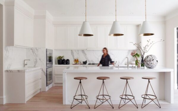 30 Modern White Kitchens That Exemplify Refinement