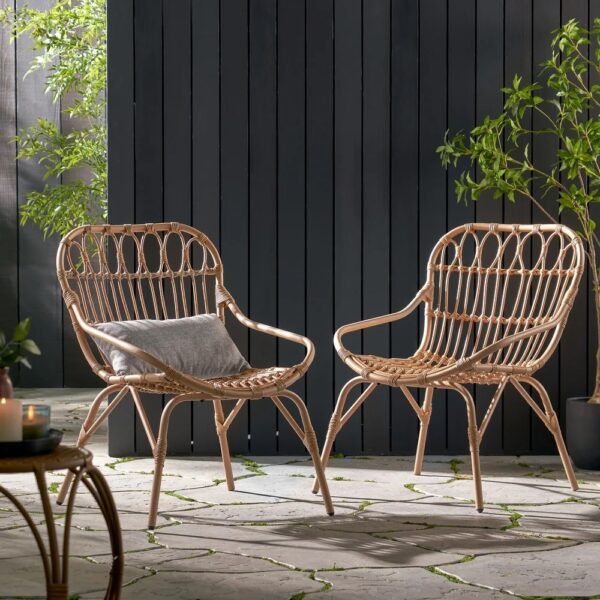 51 Modern Outdoor Chairs To Elevate Views of Your Patio & Garden