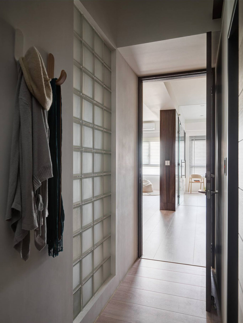 A Soothing, Earthy Color Scheme for a 3 Bedroom Home With Study ...