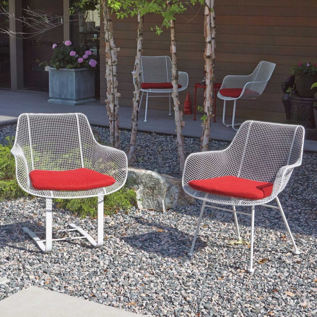 51 Modern Outdoor Chairs To Elevate Views of Your Patio & Garden