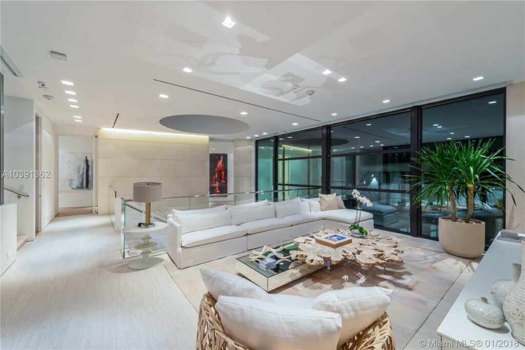 Magnificent Modern Miami Mansion With Ocean Panorama