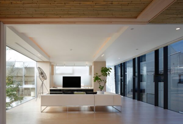 Japanese Home Fusing Modern & Traditional Ideas