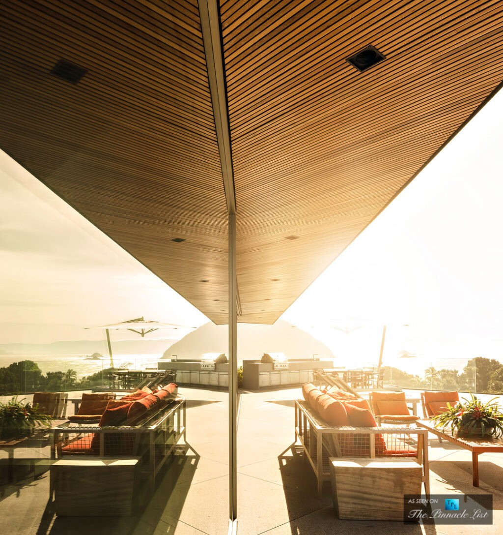 Luxury Cliff Top Residence in São Paulo, Brazil