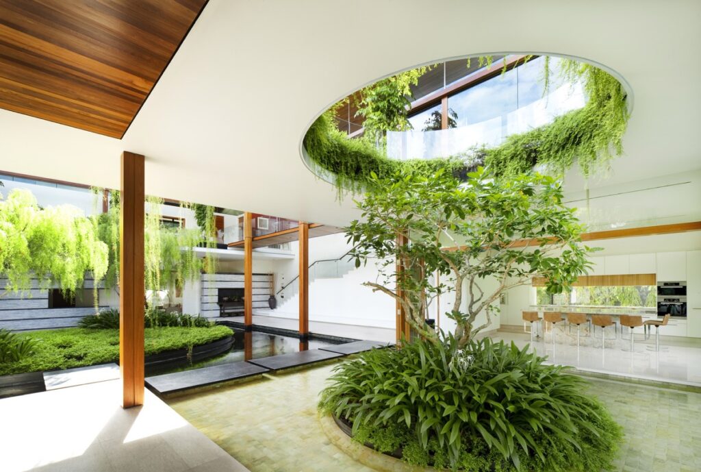 Dynamic Home With Roof Gardens & Water Courtyard