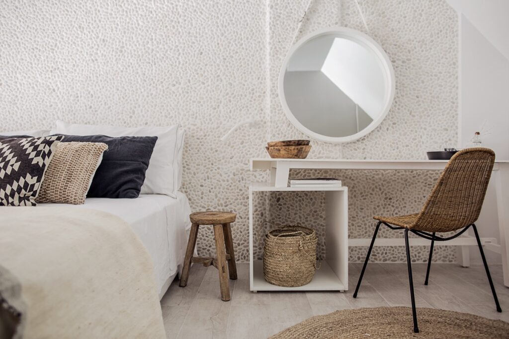 White dressing table | Interior Design Ideas