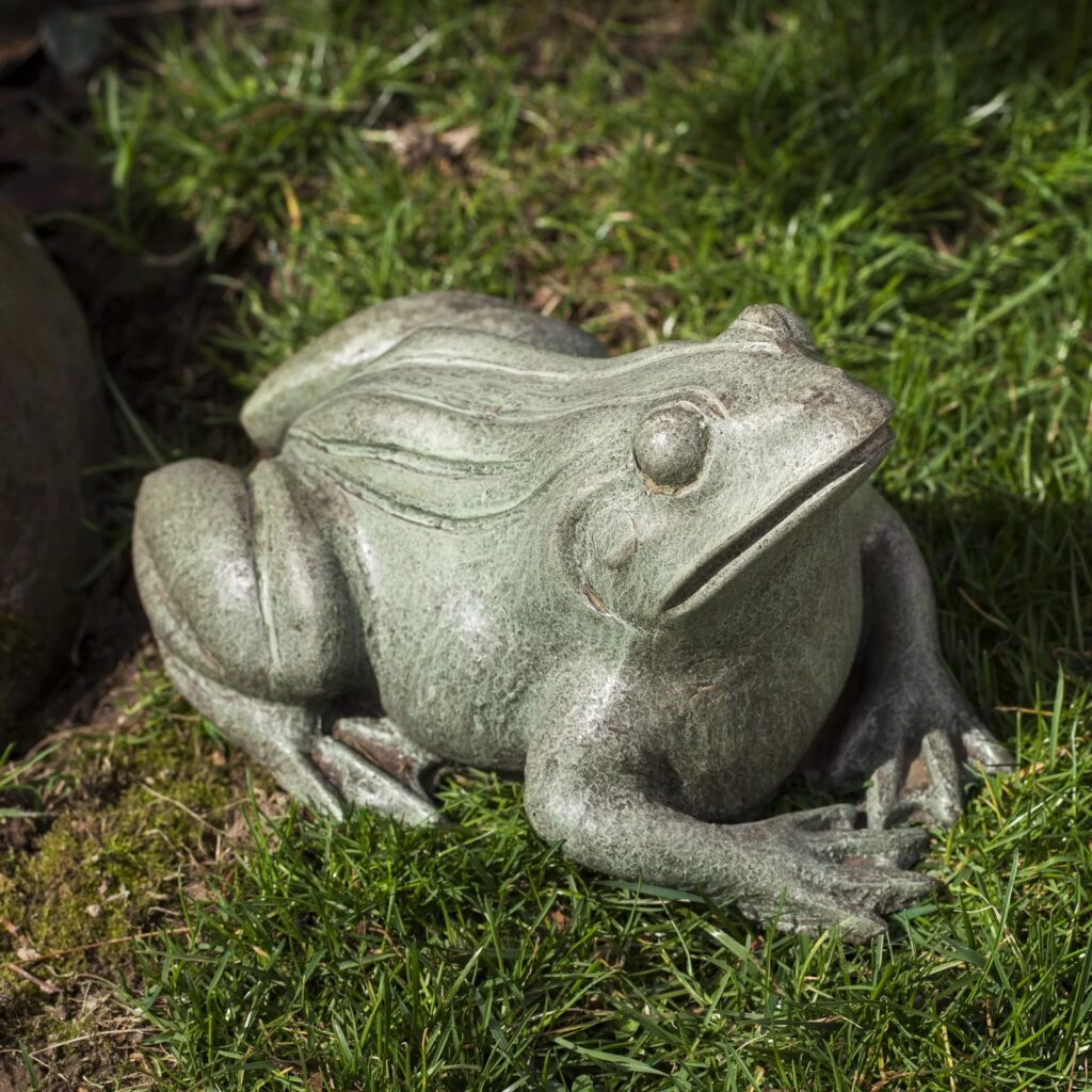 51 Garden Statues To Add An Artistic Touch To Your Outdoor Decor