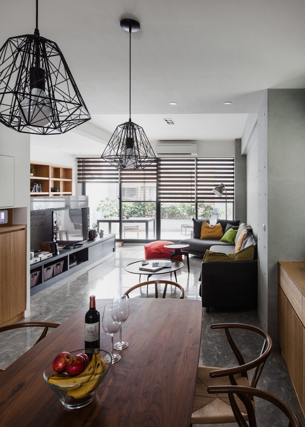 Minimalist Chinese Home With A Covered Courtyard