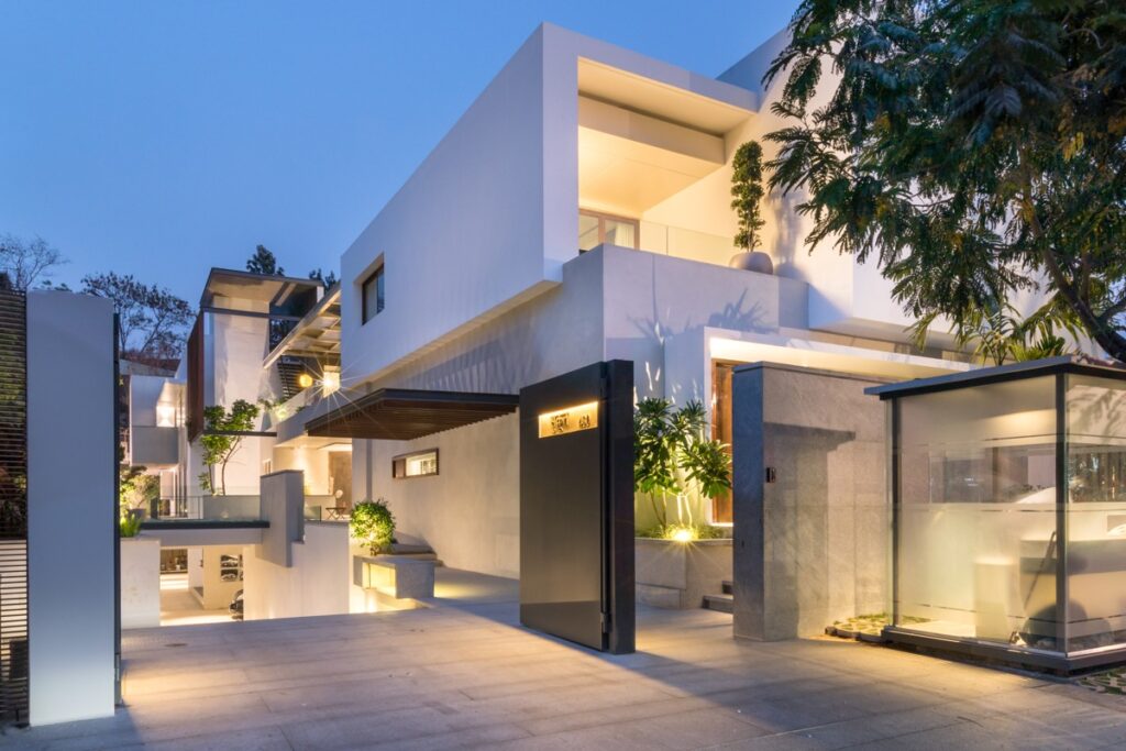 Gorgeous Modern Indian Villas With Courtyards