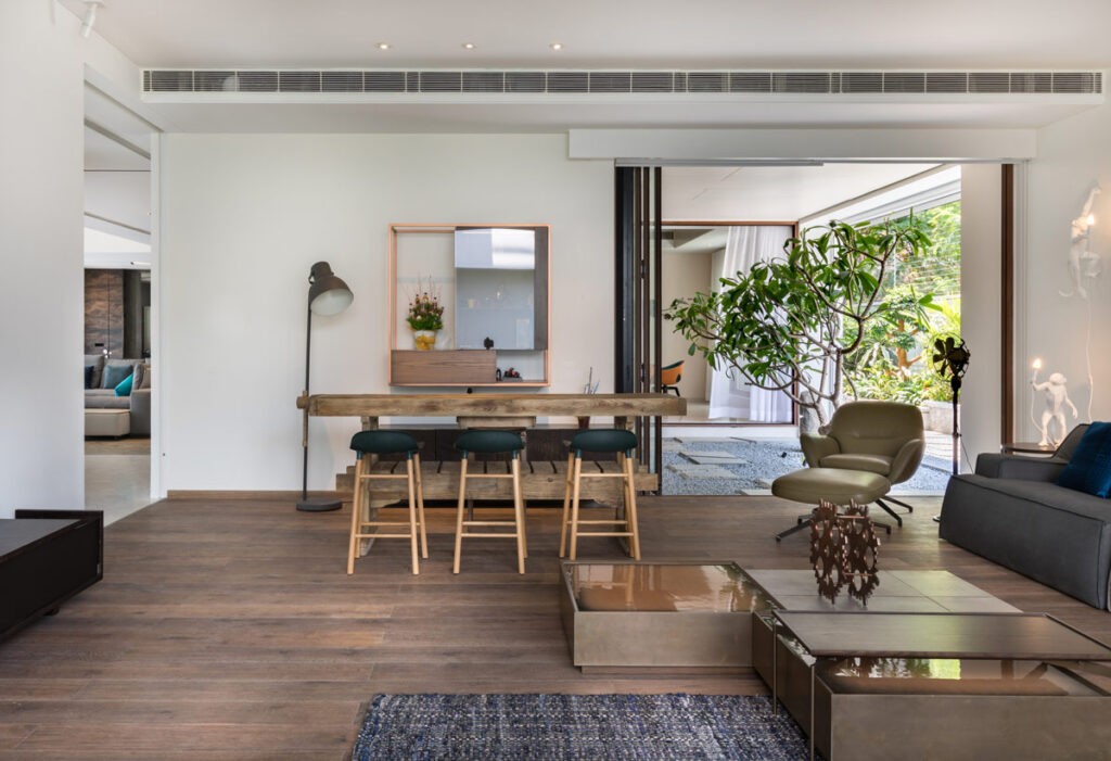 Gorgeous Modern Indian Villas With Courtyards