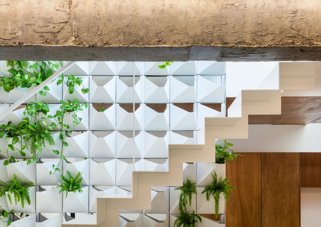Single Bedroom Loft With Double-sided Living Wall Design