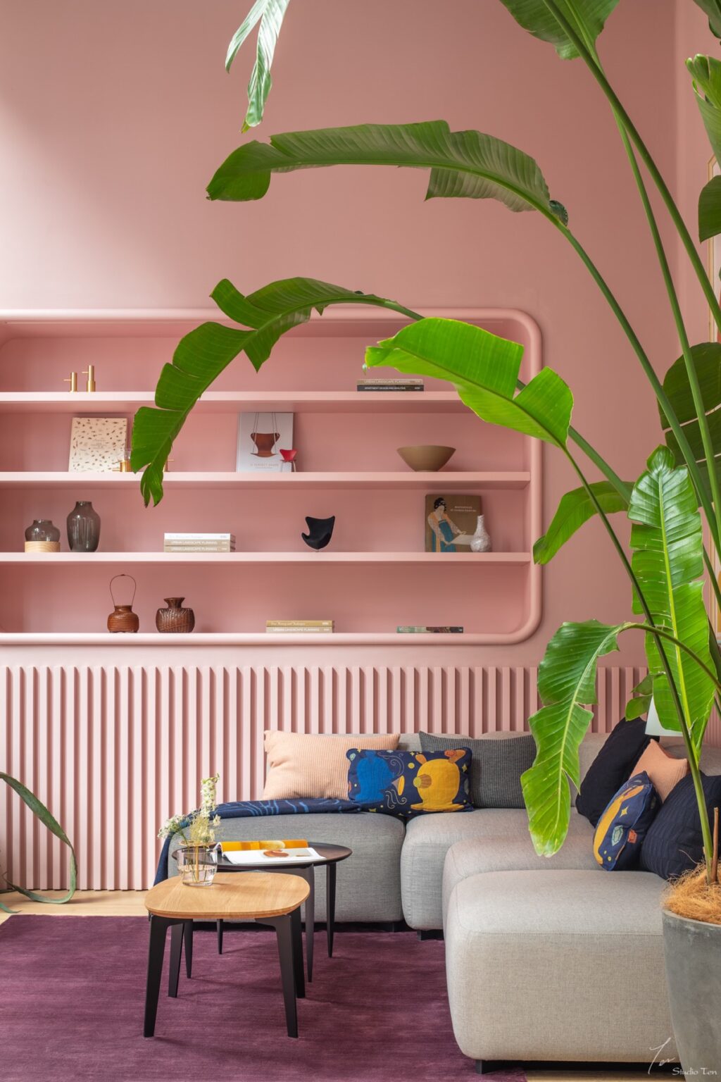 51 Pink Living Rooms With Tips, Ideas And Accessories To Help You ...