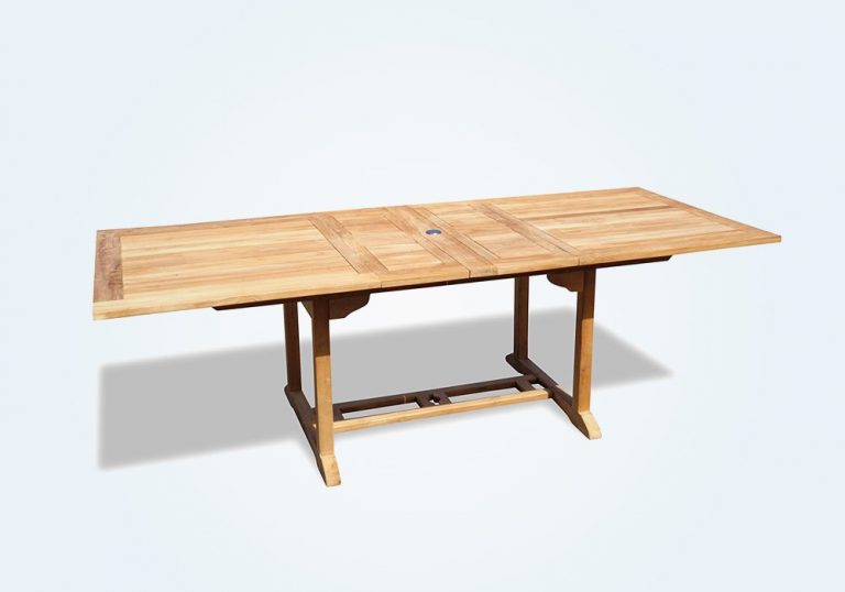 51 Outdoor Dining Tables That Will Wow Your Dinner Guests