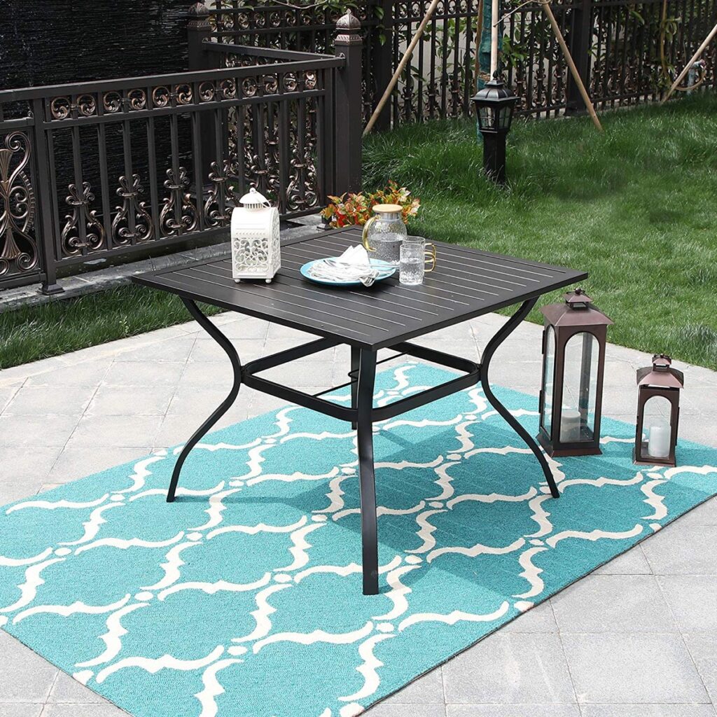 51 Outdoor Dining Tables That Will Wow Your Dinner Guests