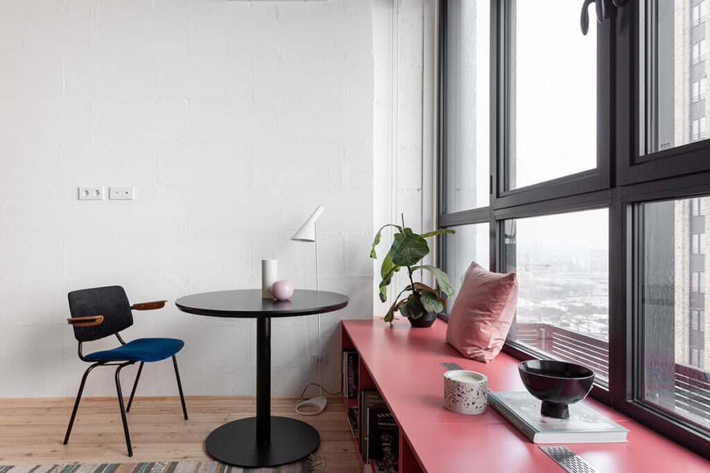 small black table | Interior Design Ideas