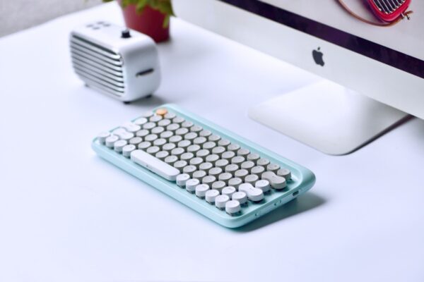 Product Of The Week: A Retro-Cute Mechanical Keyboard