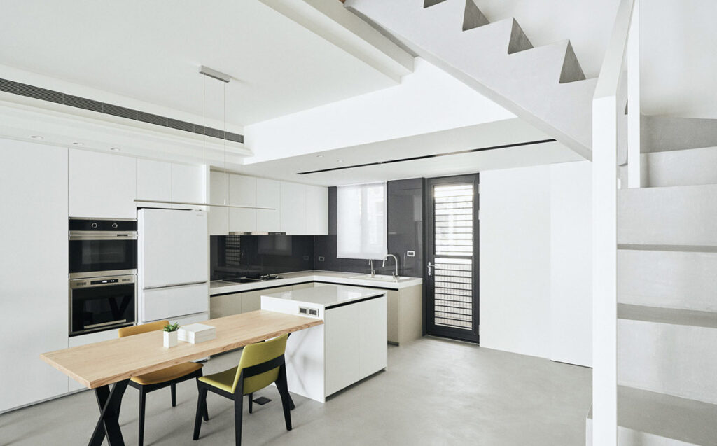 2 Unique and Unconventional Home Layouts