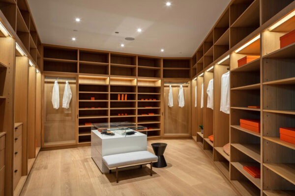 41 Walk In Wardrobes That Will Give You Deep Closet Envy