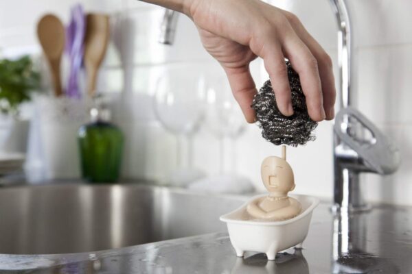 Product Of The Week: A Cute Sponge Holder For Your Sink
