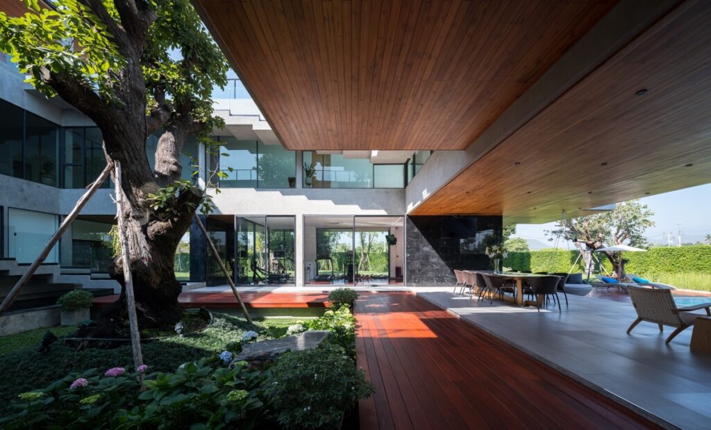 Luxury Family Compound With Huge Courtyard and Koi Pond