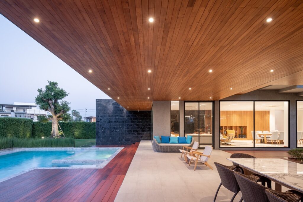 Luxury Family Compound With Huge Courtyard and Koi Pond