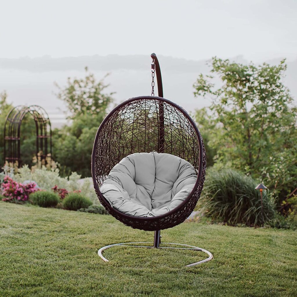 Papasan Chairs: 50 Fresh New Ways to Enjoy a Retro Favorite
