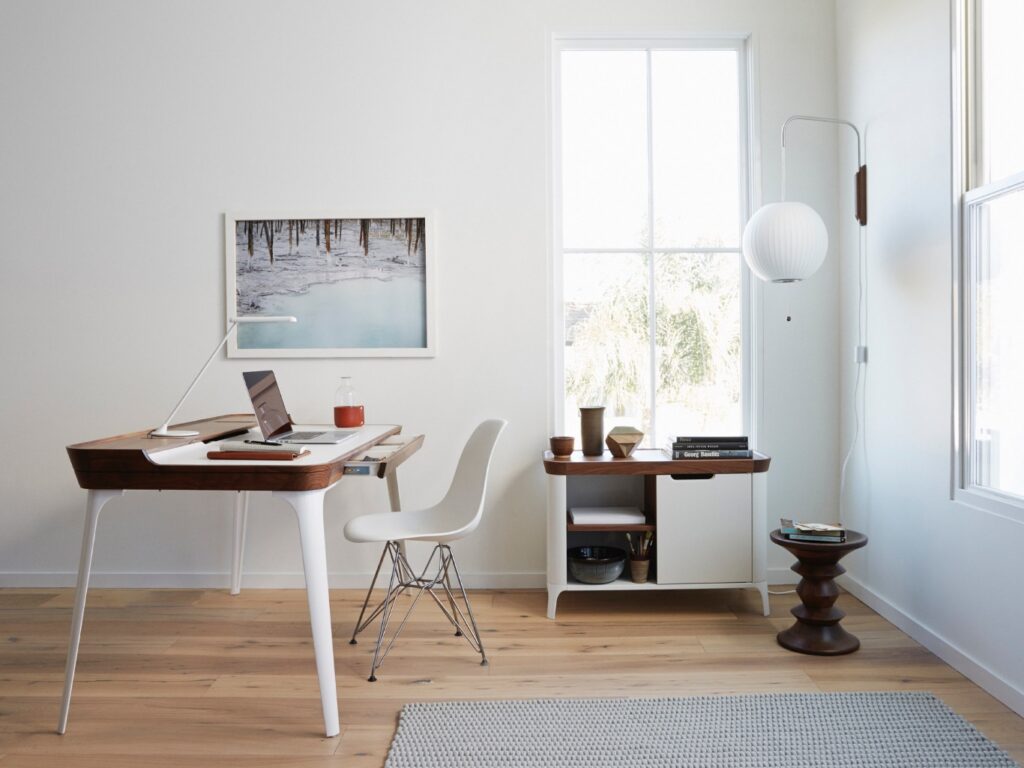 51 White Desks to Brighten Your Workspace and Boost Productivity