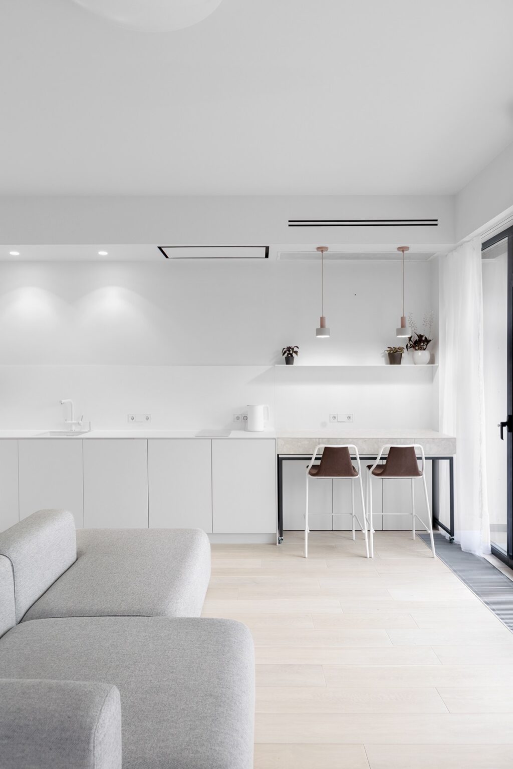 Using Colour In Moderation In Small Spaces