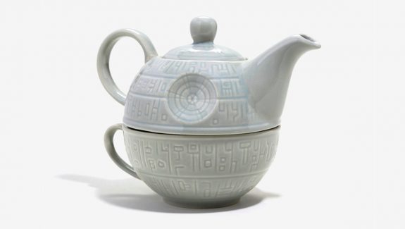Product Of The Week: A Minimalist Teapot That Oozes Zen