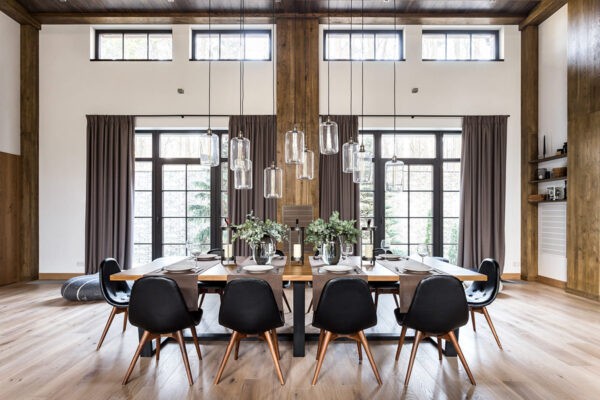 Rich & Rustic Home Interiors That Ooze Rural Allure