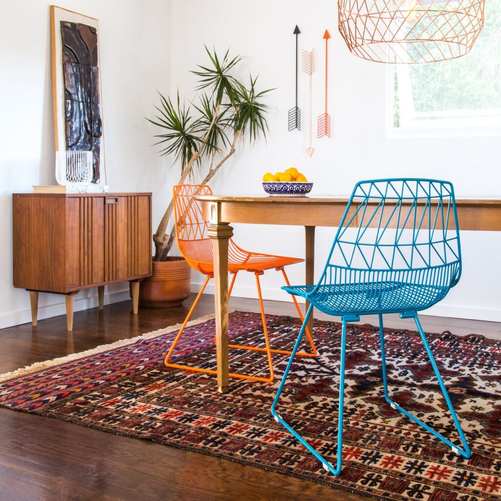 51 Side Chairs with Versatile Placement Possibilities