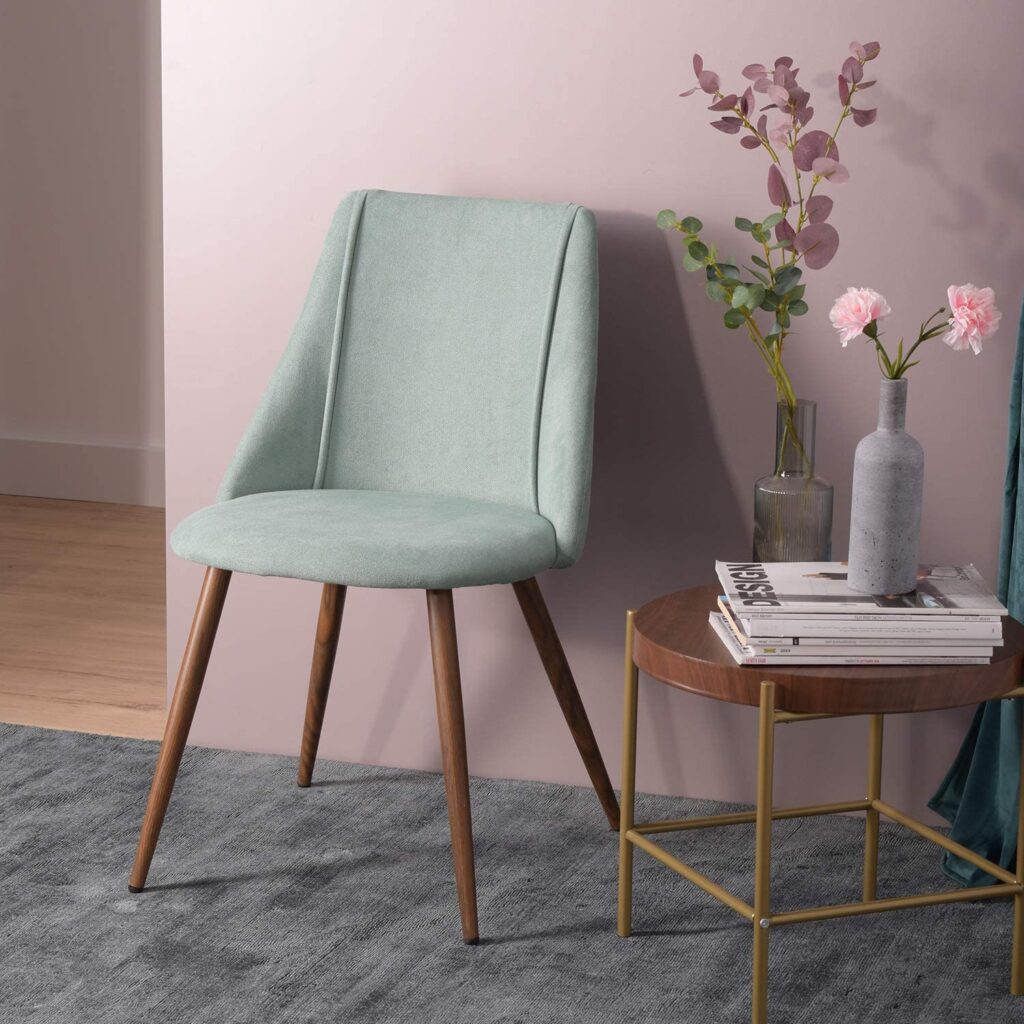 51 Side Chairs with Versatile Placement Possibilities