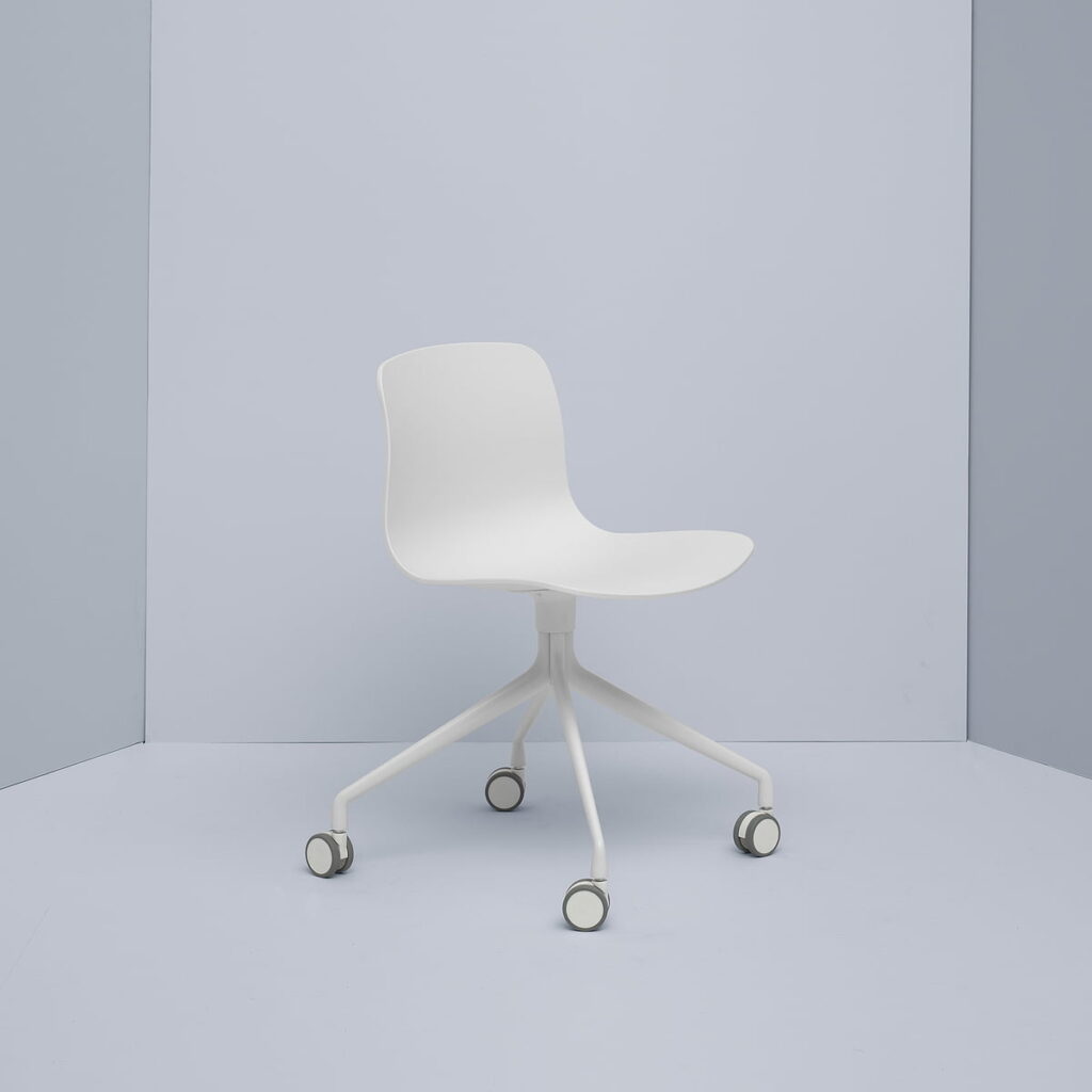 51 White Office Chairs to Brighten Your Modern Home Workspace