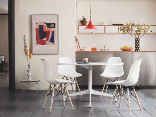 51 Side Chairs with Versatile Placement Possibilities