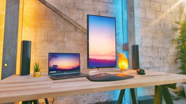 40 Workstation Setups That We Really Like