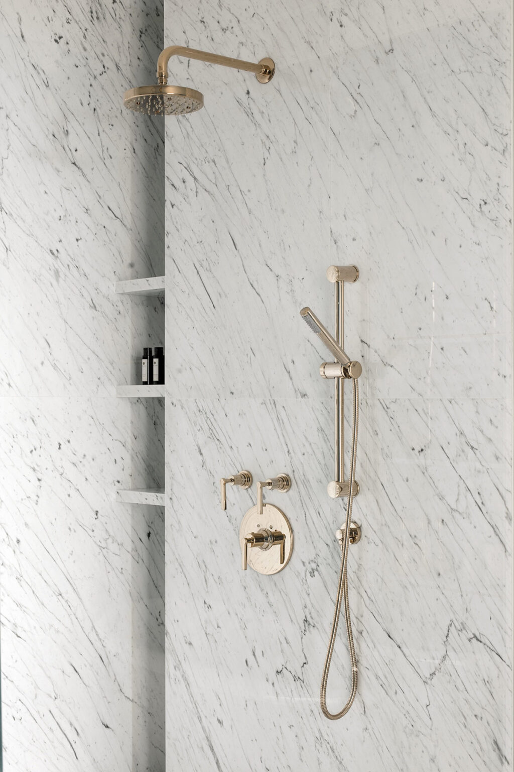 Plotting An Interior Around Panoramic Views From The 29th Floor