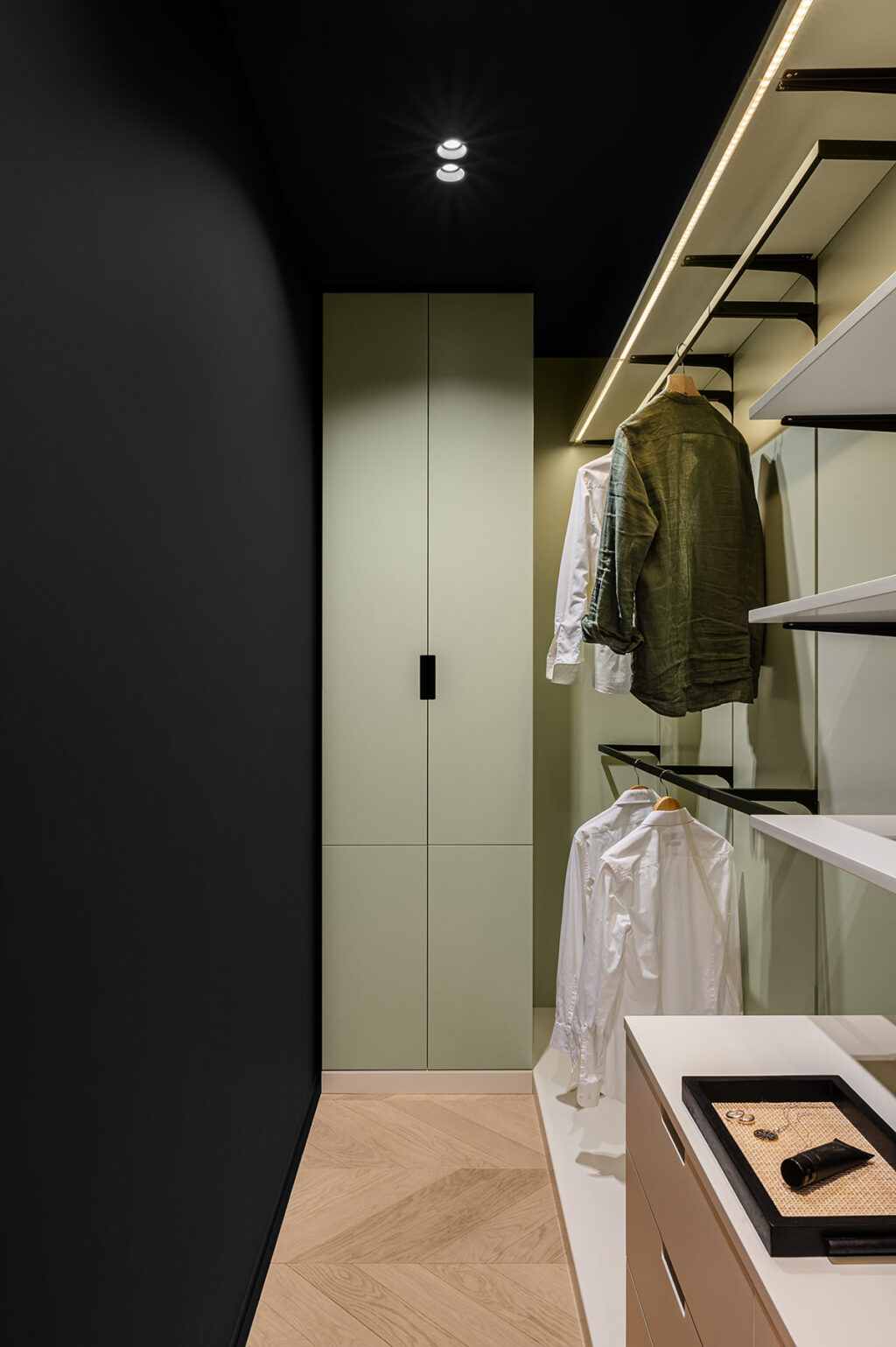 Personalising A Modern Interior With Green, Blue, Pink & Yellow Accent ...