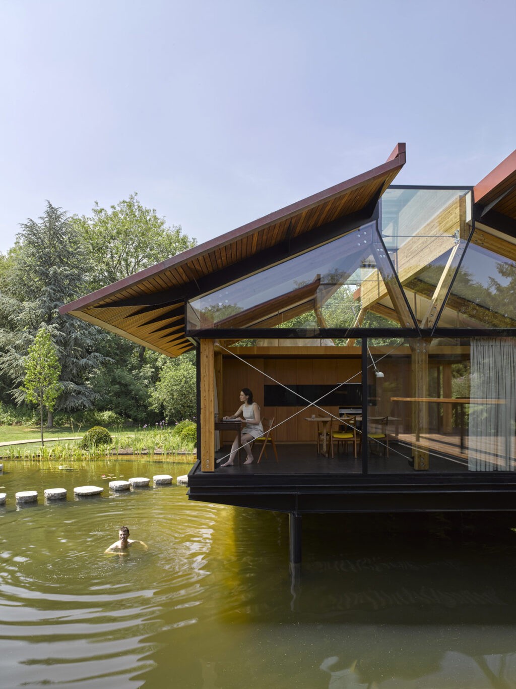 Incredible Flood-Proof House Built Over A Private Lake