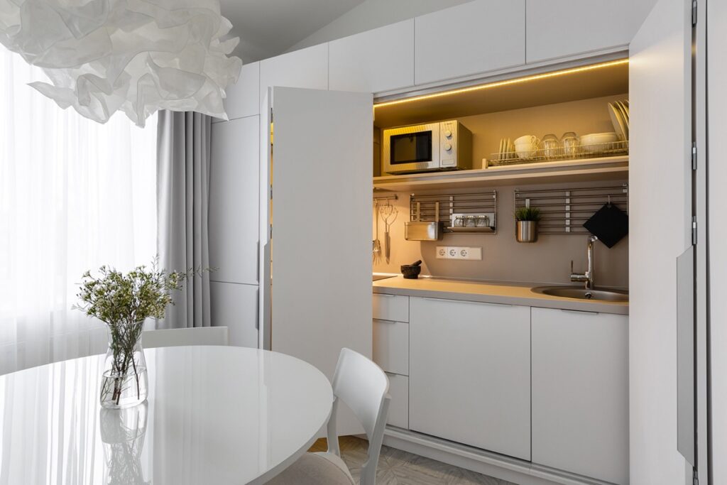 Crafting Cool Clarity With All-White Interiors Crafting Cool Clarity ...