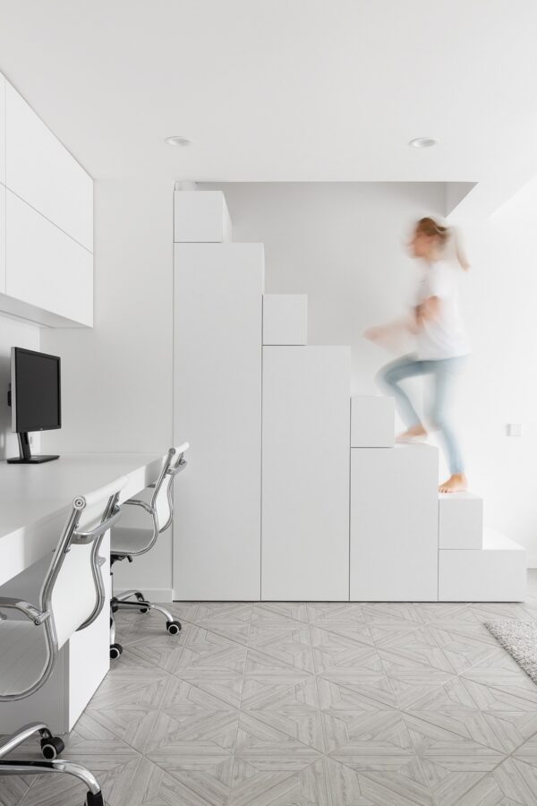 Crafting Cool Clarity With All-White Interiors Crafting Cool Clarity ...